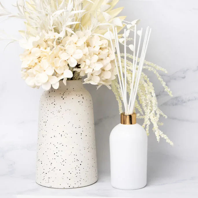 How to Make a Reed Diffuser – Eroma